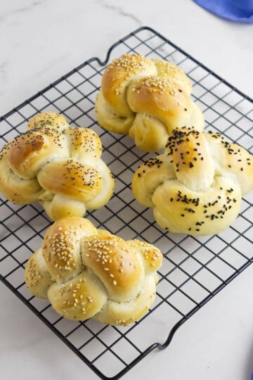 Everyday Challah Rolls – I Knead Bread