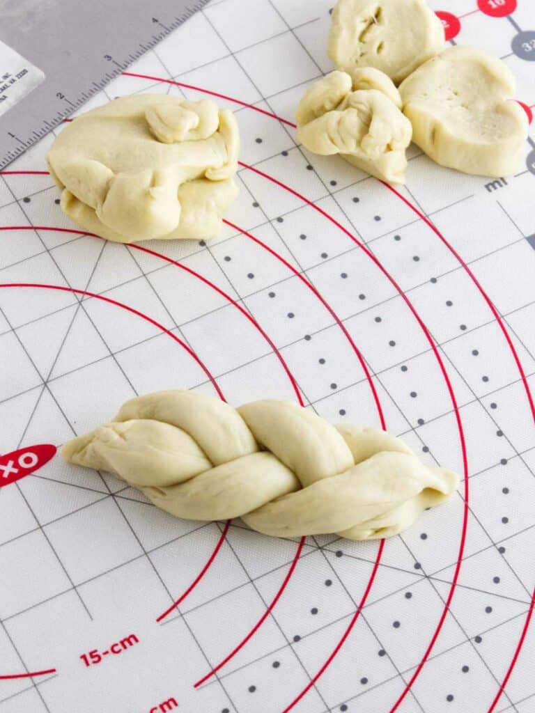 Everyday Challah Rolls I Knead Bread