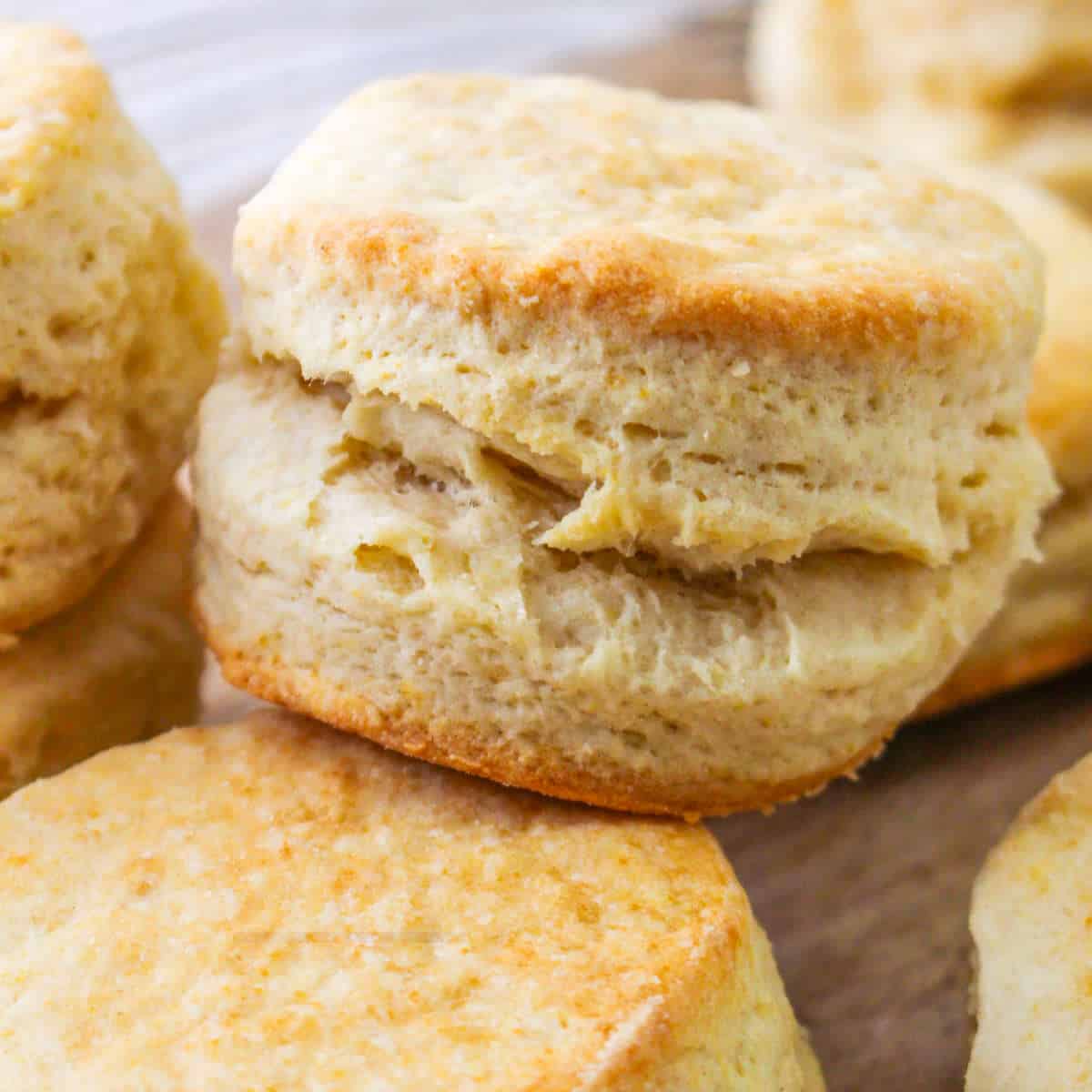 Old-Fashioned Buttermilk Biscuits – I Knead Bread