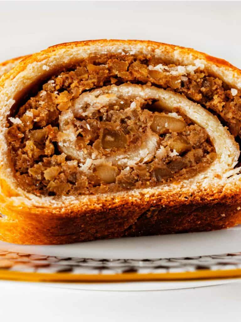 Hungarian Nut Roll Recipe – I Knead Bread