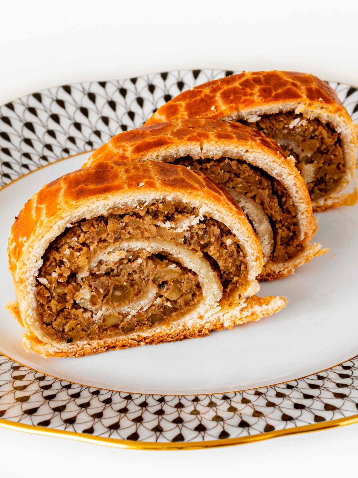 Hungarian Nut Roll Recipe I Knead Bread